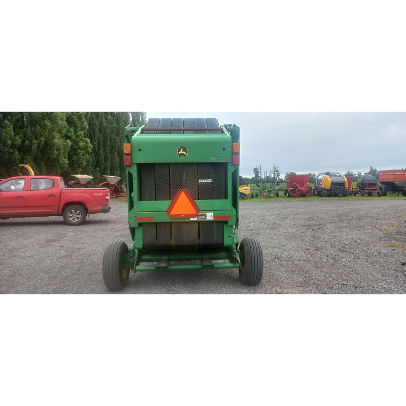 Enfardadora de bolos camara variable marca John Deere modelo 458
